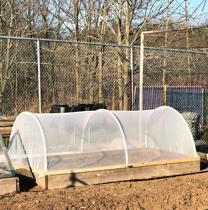 DIY Hoop House to Extend Your Growing Season - Blitsy