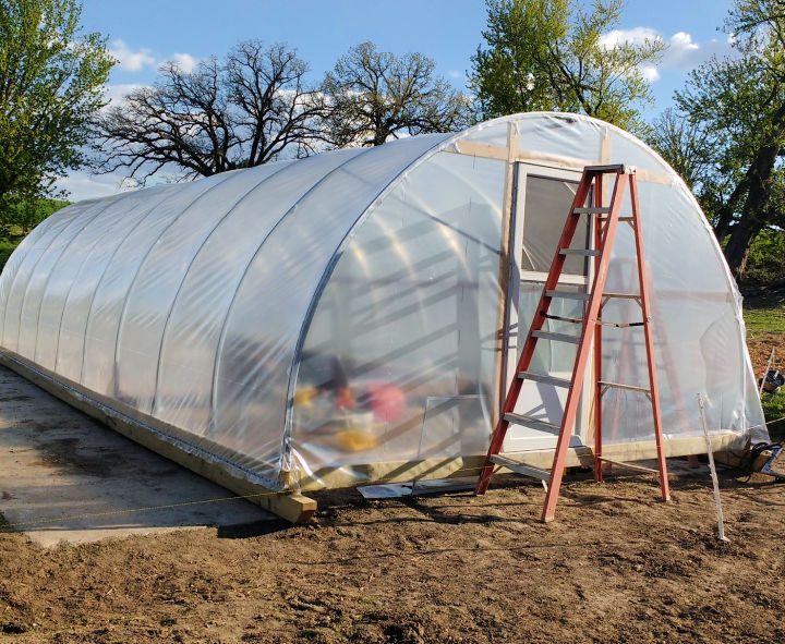 DIY Hoop House to Extend Your Growing Season - Blitsy