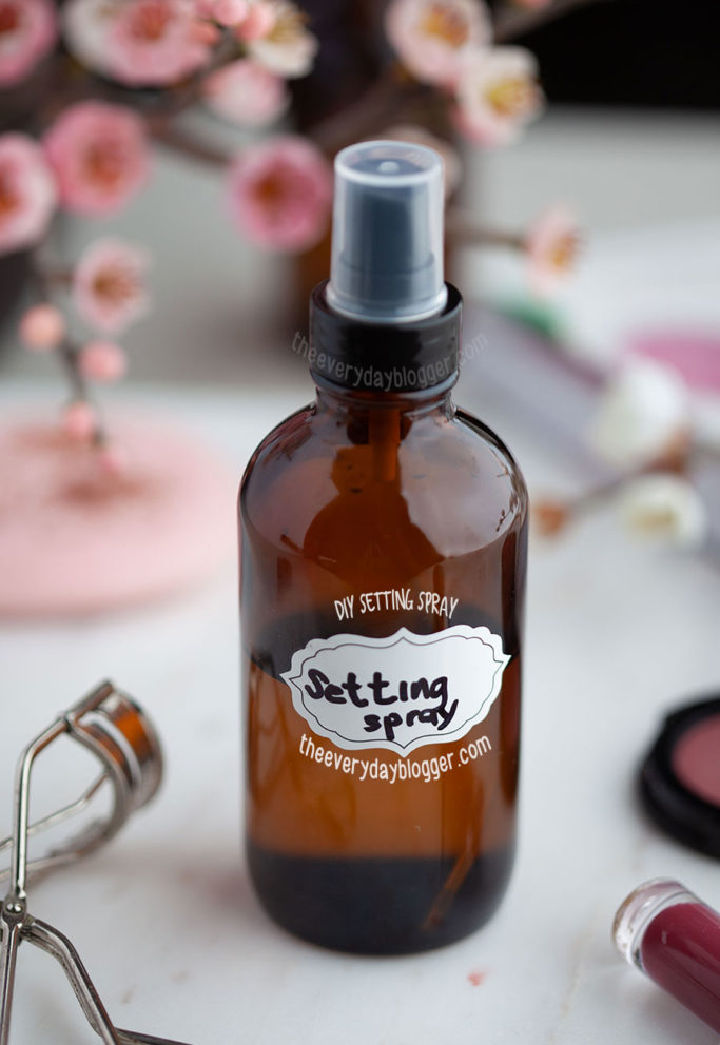 DIY Setting Spray: Substitute for Setting Spray - Blitsy