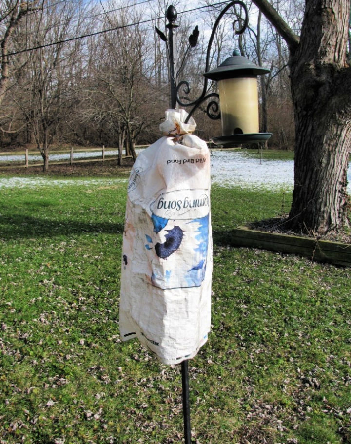 DIY Squirrel Baffle - Step by Step Guide - Blitsy