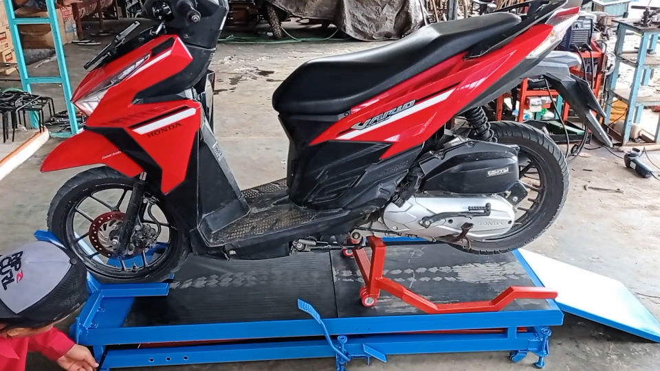 DIY Motorcycle Lift Plans - Blitsy