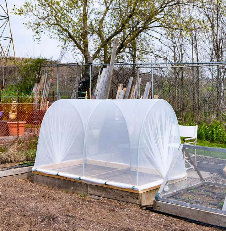 DIY Hoop House to Extend Your Growing Season - Blitsy