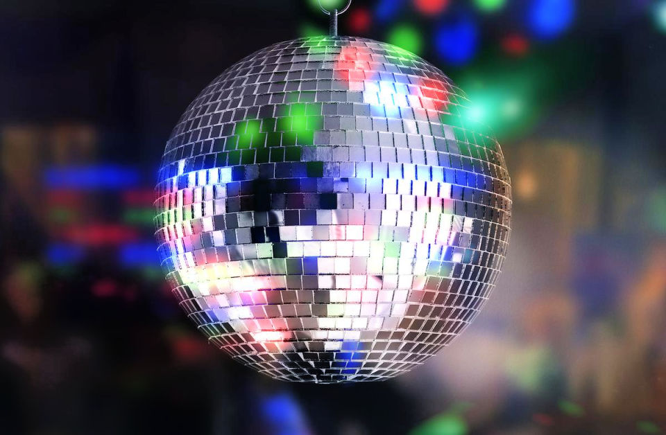 DIY Disco Ball - Step by Step Guide - Blitsy