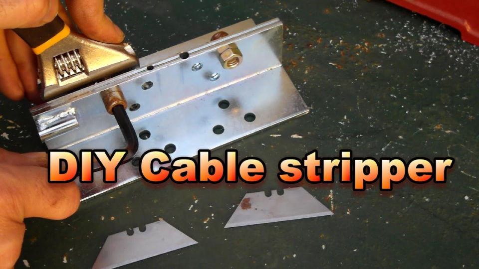 DIY Wire Stripper (How to Strip Wire) - Blitsy