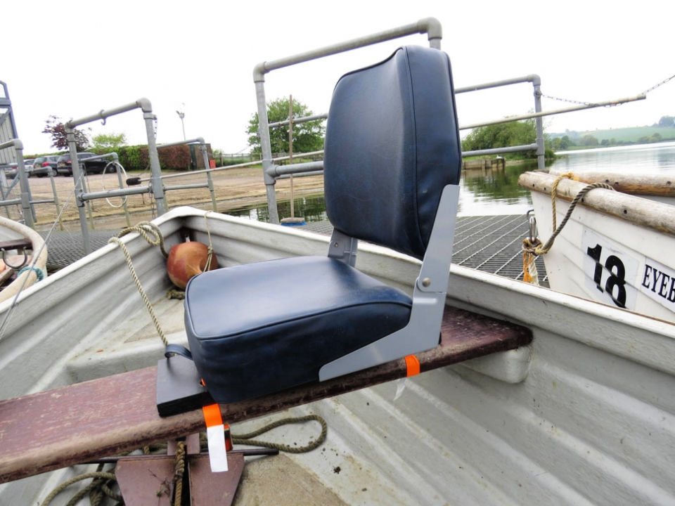 15 DIY Boat Bench Seat Ideas to Make - Blitsy