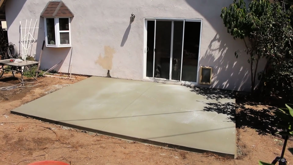 How to Pour a Concrete Slab - Step by Step Guide - Blitsy