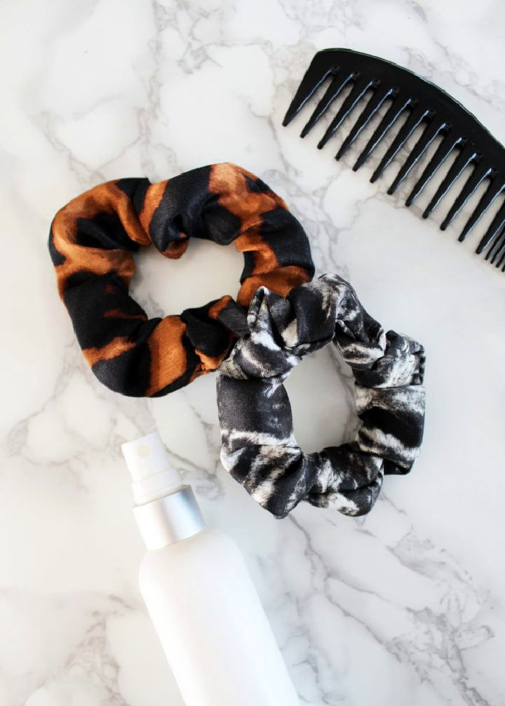 How to Make a Scrunchie - Step by Step Instructions - Blitsy
