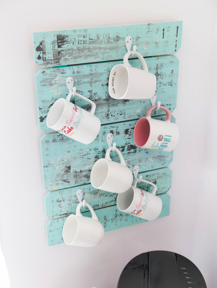 25 DIY Coffee Mug Rack and Holder Ideas - Blitsy