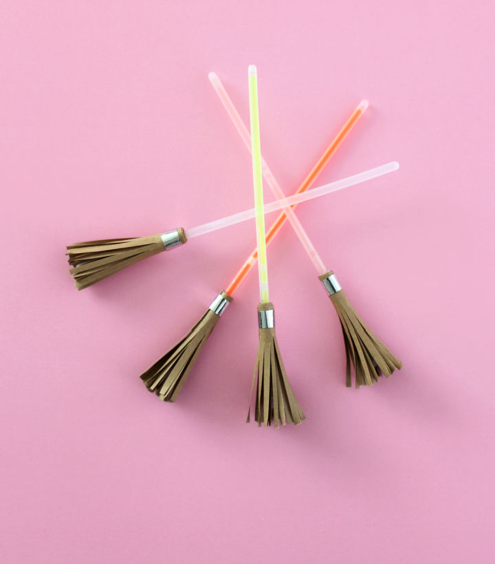 DIY Witch Broom - Step by Step Instructions - Blitsy