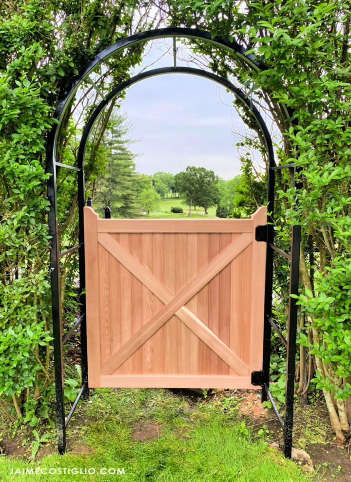 How to Build a Fence Gate - Step by Step Instructions - Blitsy