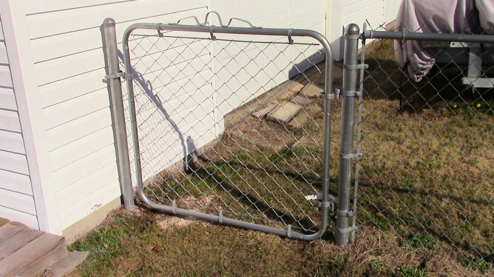 How to Build a Fence Gate - Step by Step Instructions - Blitsy