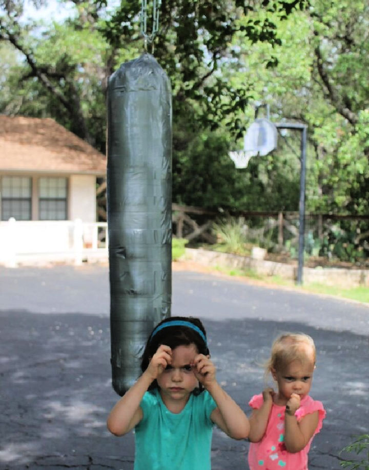 Homemade DIY Punching Bag - Blitsy