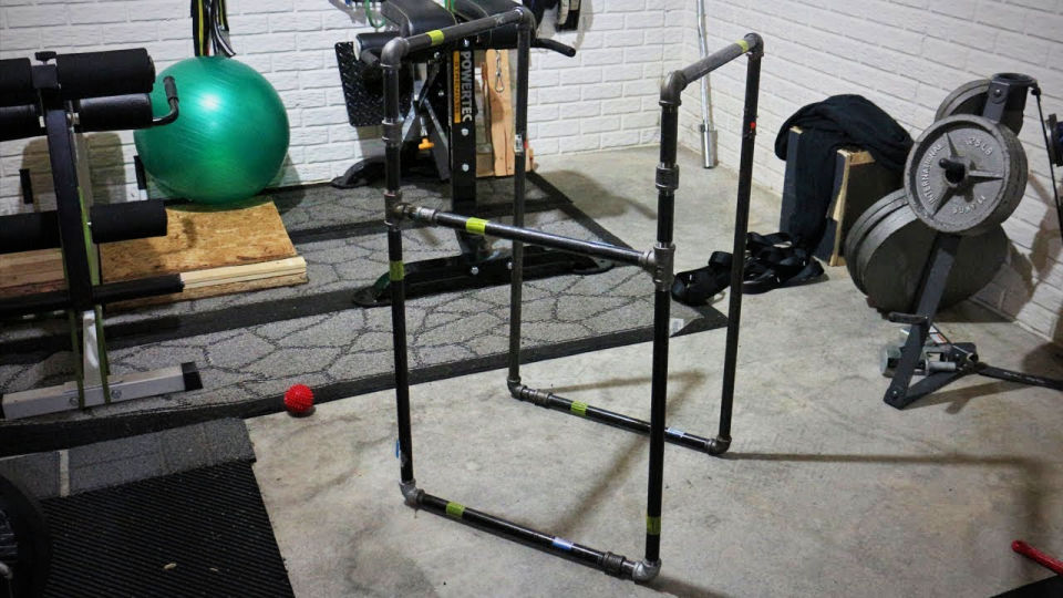 DIY Dip Station: How to Make a Dip Bar - Blitsy