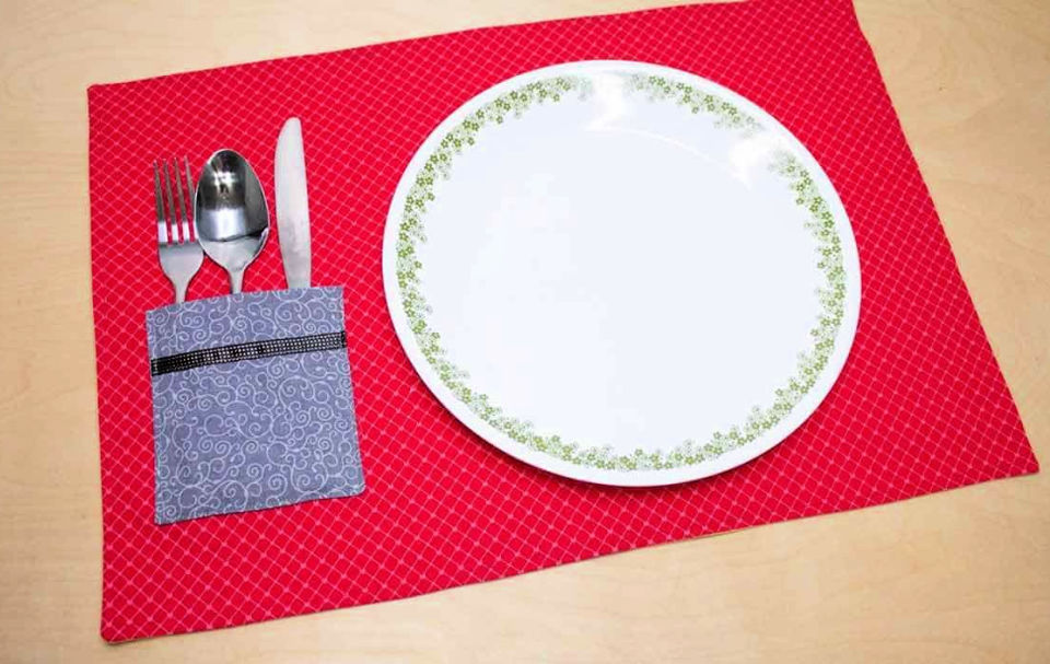 DIY Placemats - Step by Step Instructions - Blitsy