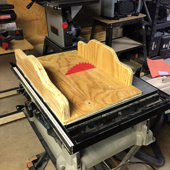 DIY Table Saw Sled for Beginners - Blitsy