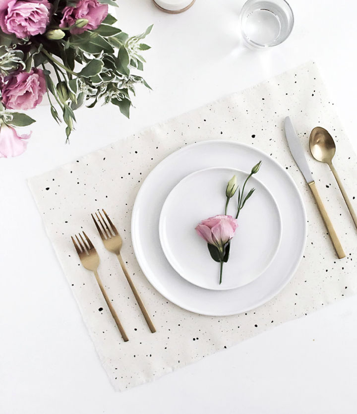 DIY Placemats - Step by Step Instructions - Blitsy