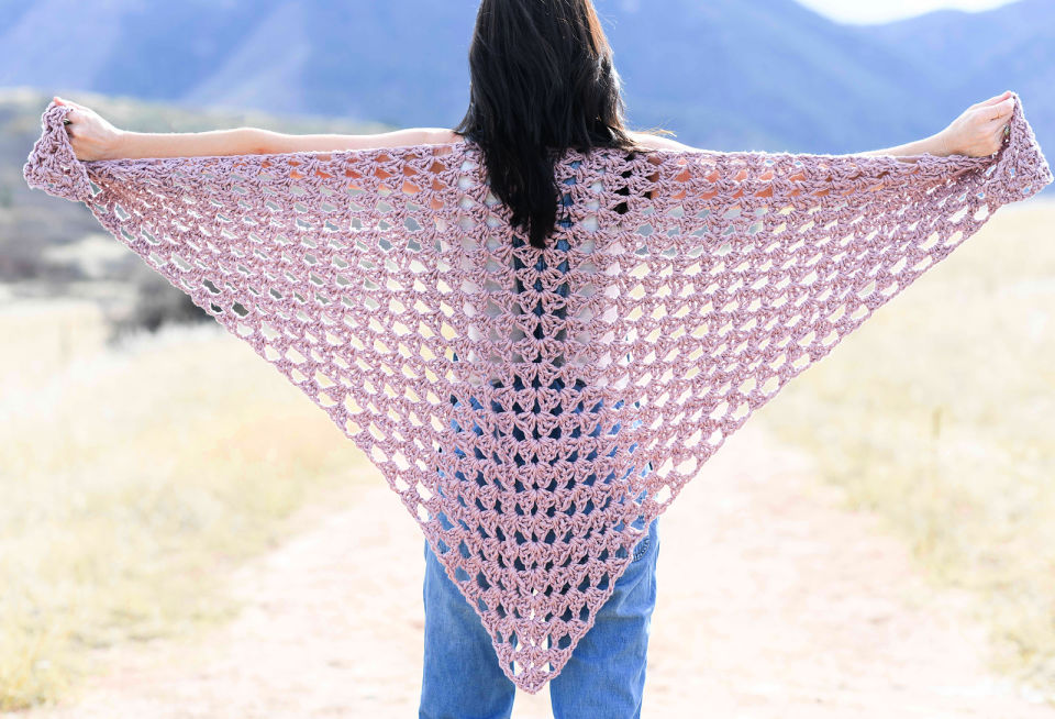25 Easy Crochet Wraps: Free Crochet Wrap Pattern - Blitsy