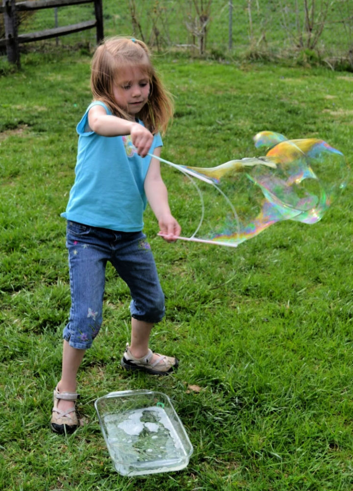 DIY Giant Bubble Wand - Step by Step Guide - Blitsy
