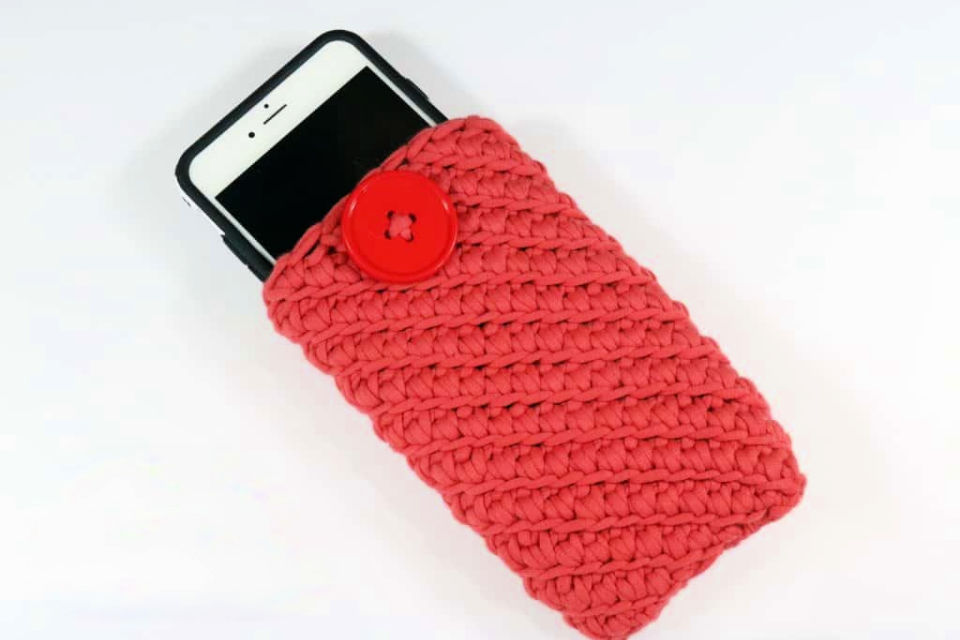 25 Free Crochet Phone Case Patterns - Blitsy