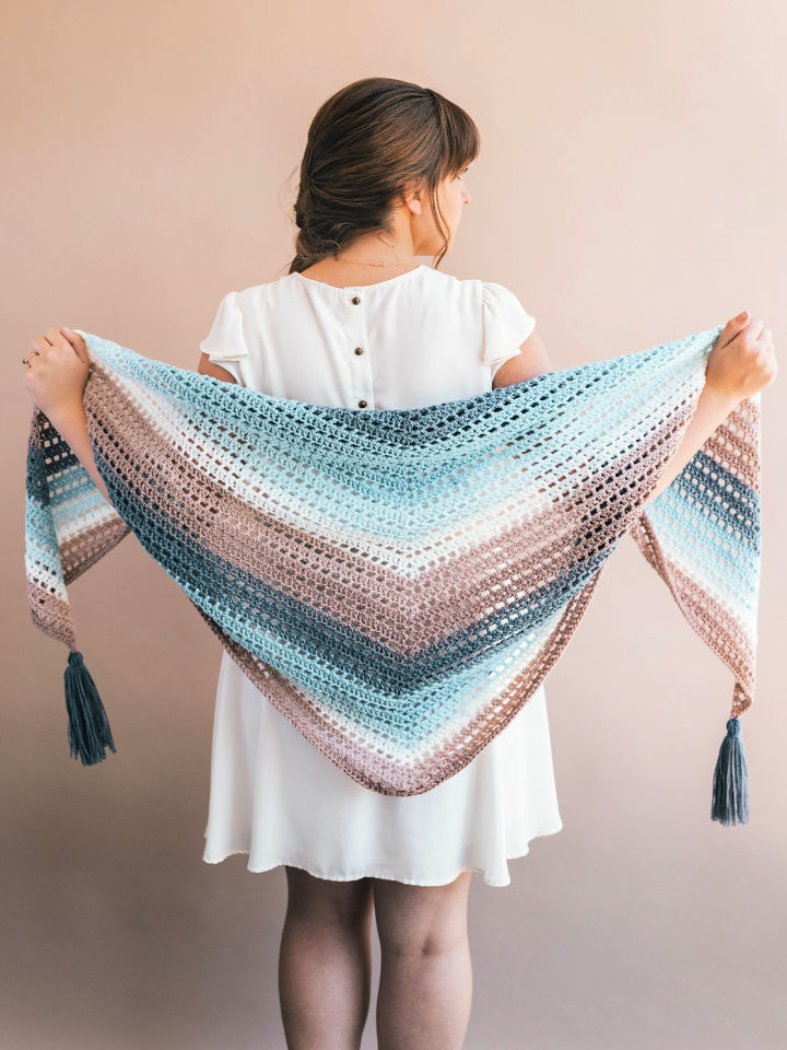 25 Easy Crochet Wraps: Free Crochet Wrap Pattern - Blitsy