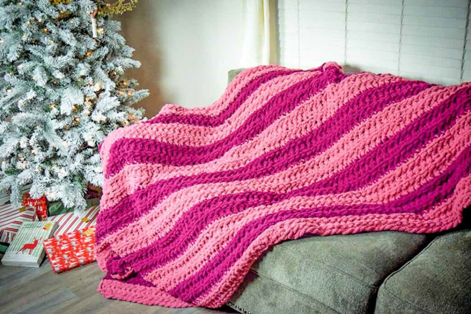17 Free Finger Crochet Blanket Patterns (Hand Crochet)