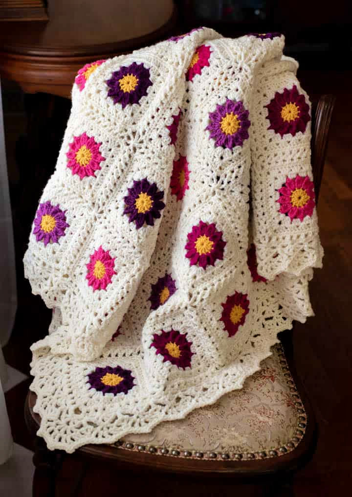 25 Free Crochet Flower Blanket Patterns (Easy Pattern)