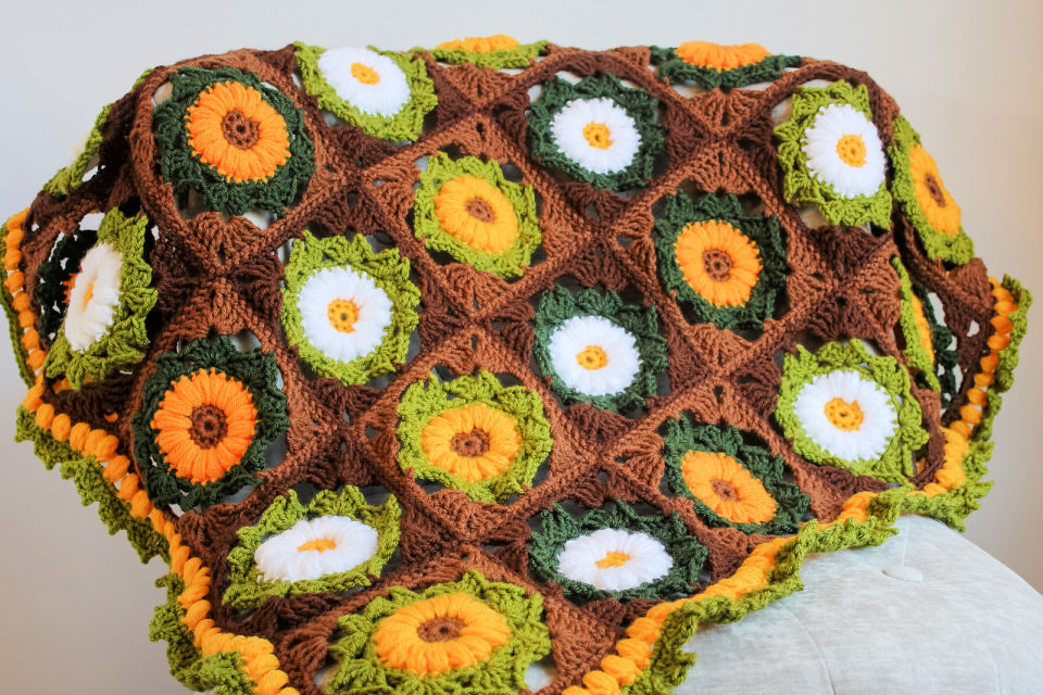 25 Free Crochet Flower Blanket Patterns (Easy Pattern)