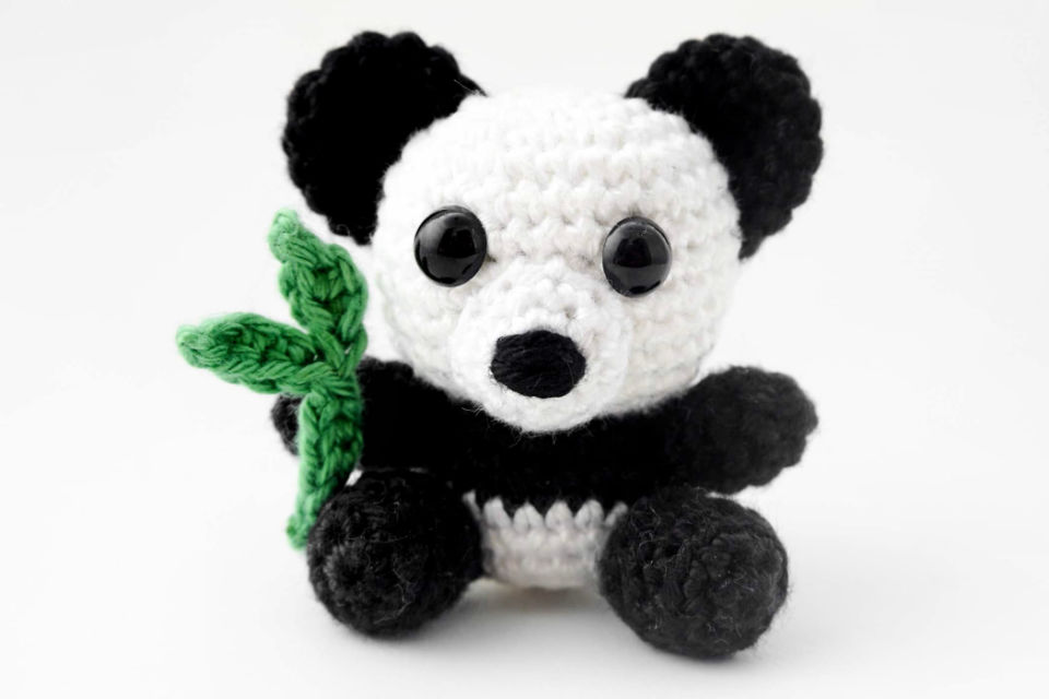 25 Free Crochet Panda Patterns (Amigurumi Pattern)