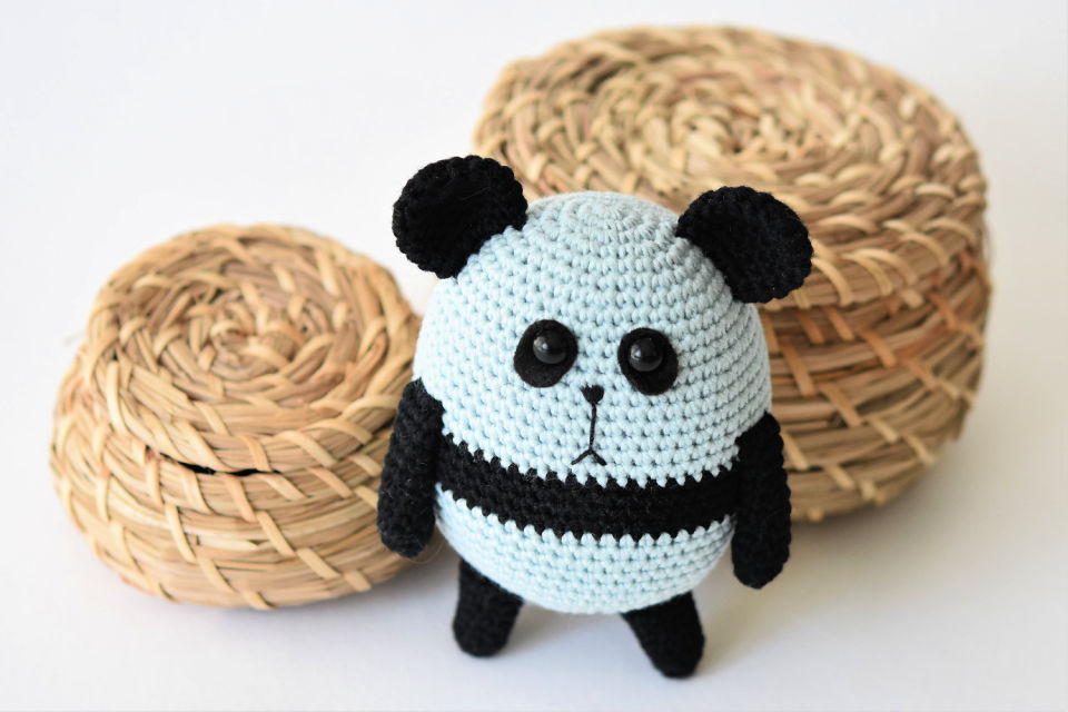 25 Free Crochet Panda Patterns (Amigurumi Pattern)