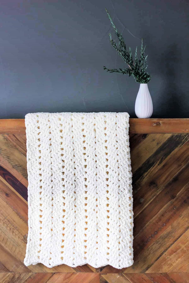 40 Free Crochet Bernat Blanket Yarn Patterns - Blitsy