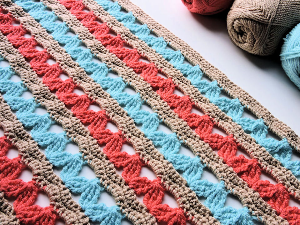 25 Free Lapghan Crochet Patterns (Lap Blanket Pattern) 25 Free Lapghan Crochet Patterns (Lap Blanket Pattern)