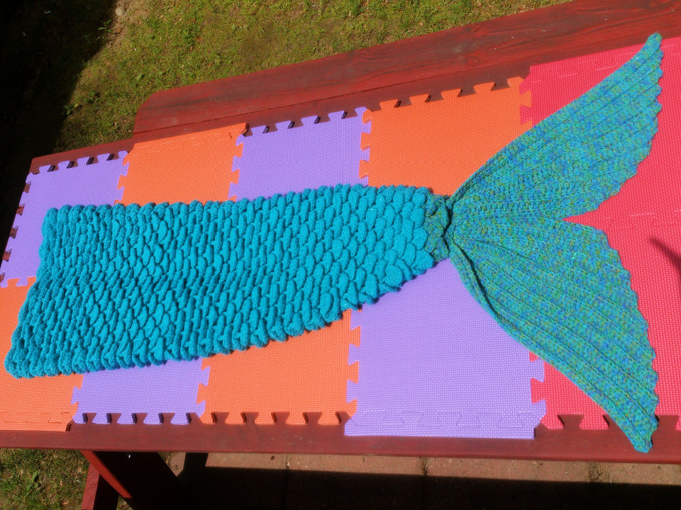 35 Free Crochet Mermaid Tail Patterns (Blanket Pattern)