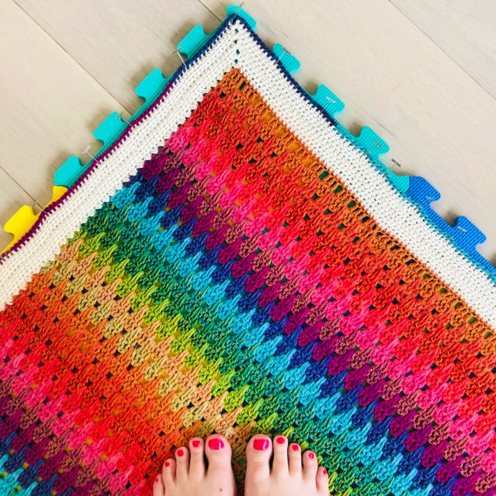 25 Free Crochet Rainbow Blanket Patterns - Blitsy