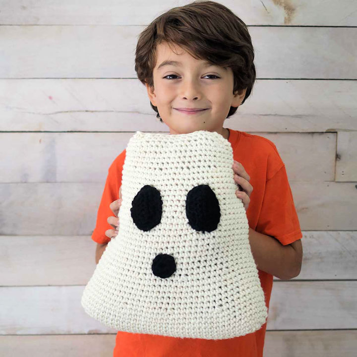 50 Free Crochet Pillow Patterns (Pillow Cover Pattern) - Blitsy