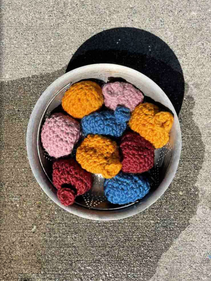 20 Reusable Crochet Water Balloons (Free Pattern) - Blitsy