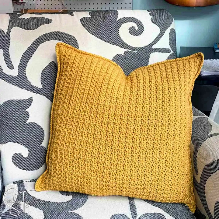 50 Free Crochet Pillow Patterns (Pillow Cover Pattern) - Blitsy