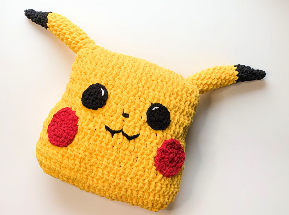 50 Free Crochet Pillow Patterns (Pillow Cover Pattern) - Blitsy