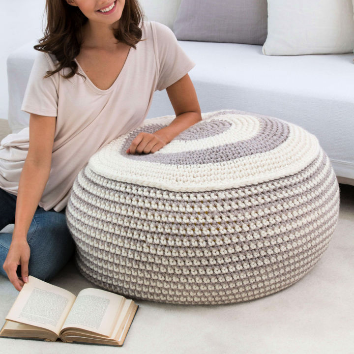 25 Free Crochet Pouf Patterns (Crochet Ottoman Pattern) - Blitsy