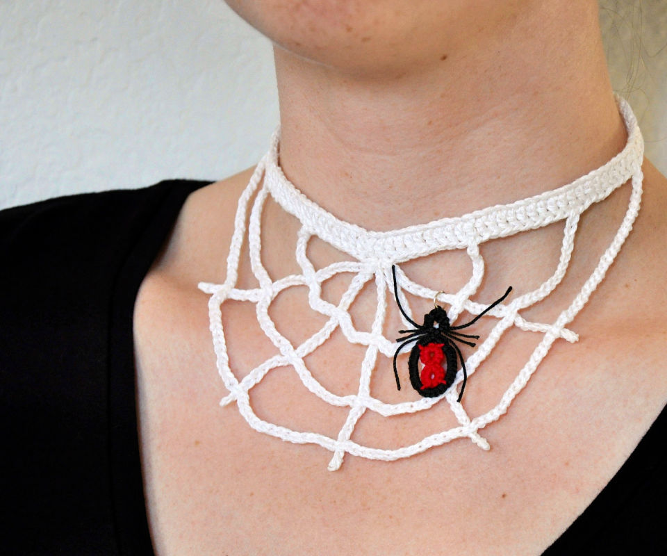 25 Free Crochet Necklace Patterns (PDF Pattern) - Blitsy