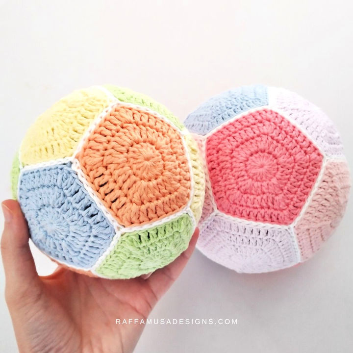 25 Free Crochet Ball Patterns (How to Crochet a Sphere) - Blitsy