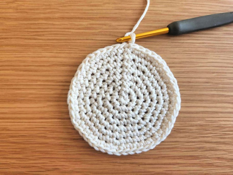How to Crochet a Perfect Circle: Full Guide and Pattern - Blitsy