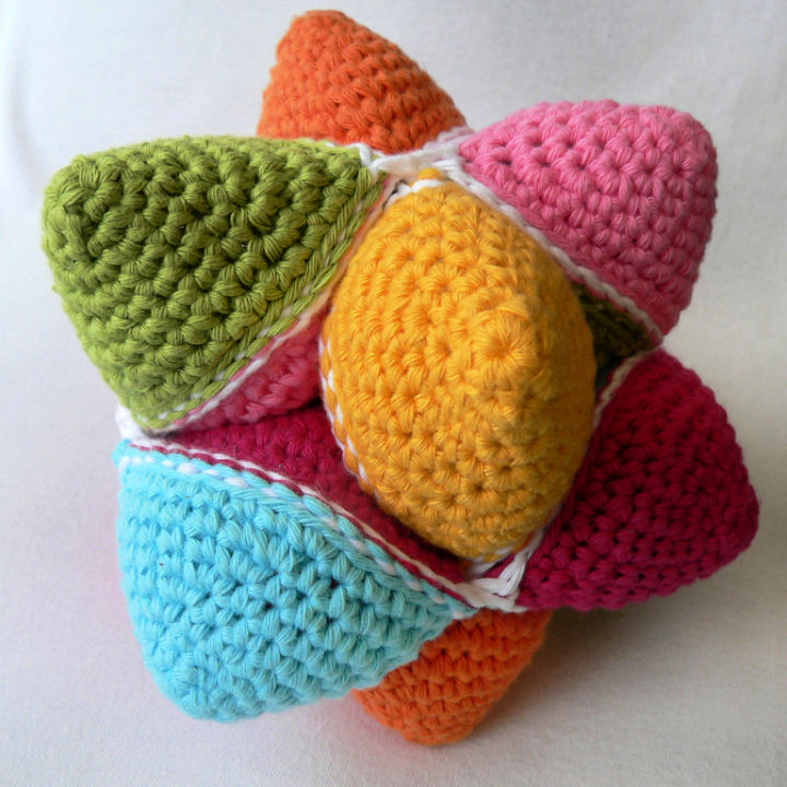 25 Free Crochet Ball Patterns (How to Crochet a Sphere) - Blitsy