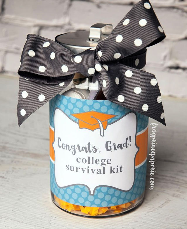 30 Inexpensive DIY Graduation Gifts That Anyone Can Make - Blitsy