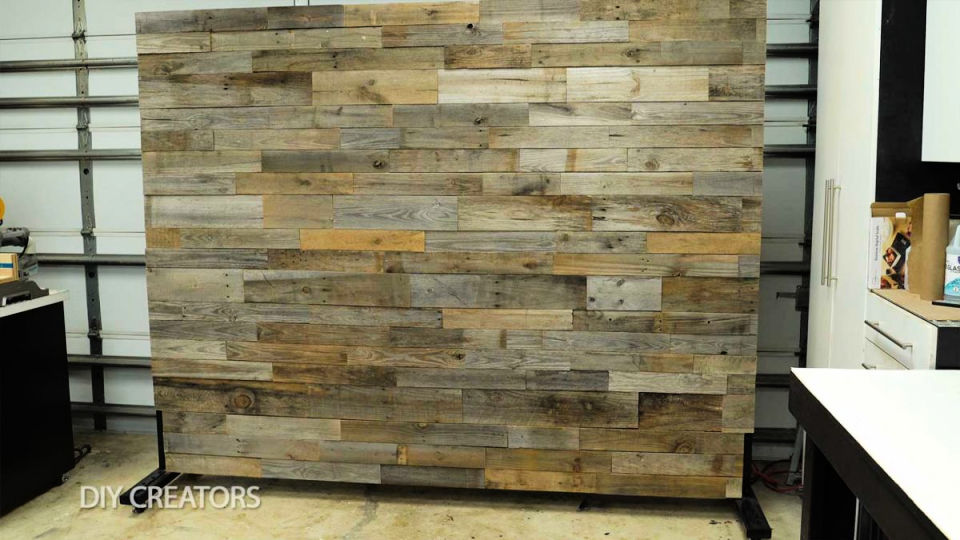 40 Cheap Pallet Wall Ideas That Are Easy To Install - Blitsy