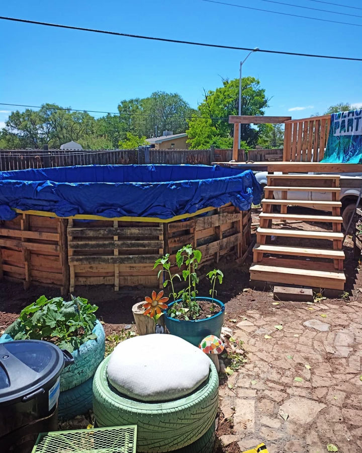 15 DIY Pallet Pool Ideas That You Can Build at $0 - Blitsy