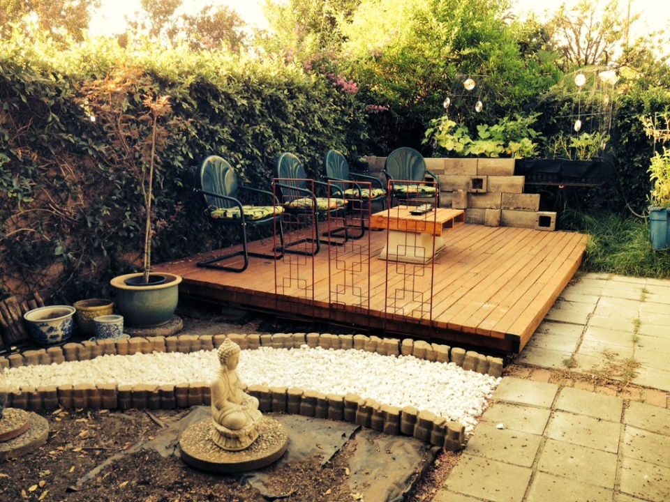 40 Cheap DIY Pallet Deck Ideas To Save Money - Blitsy